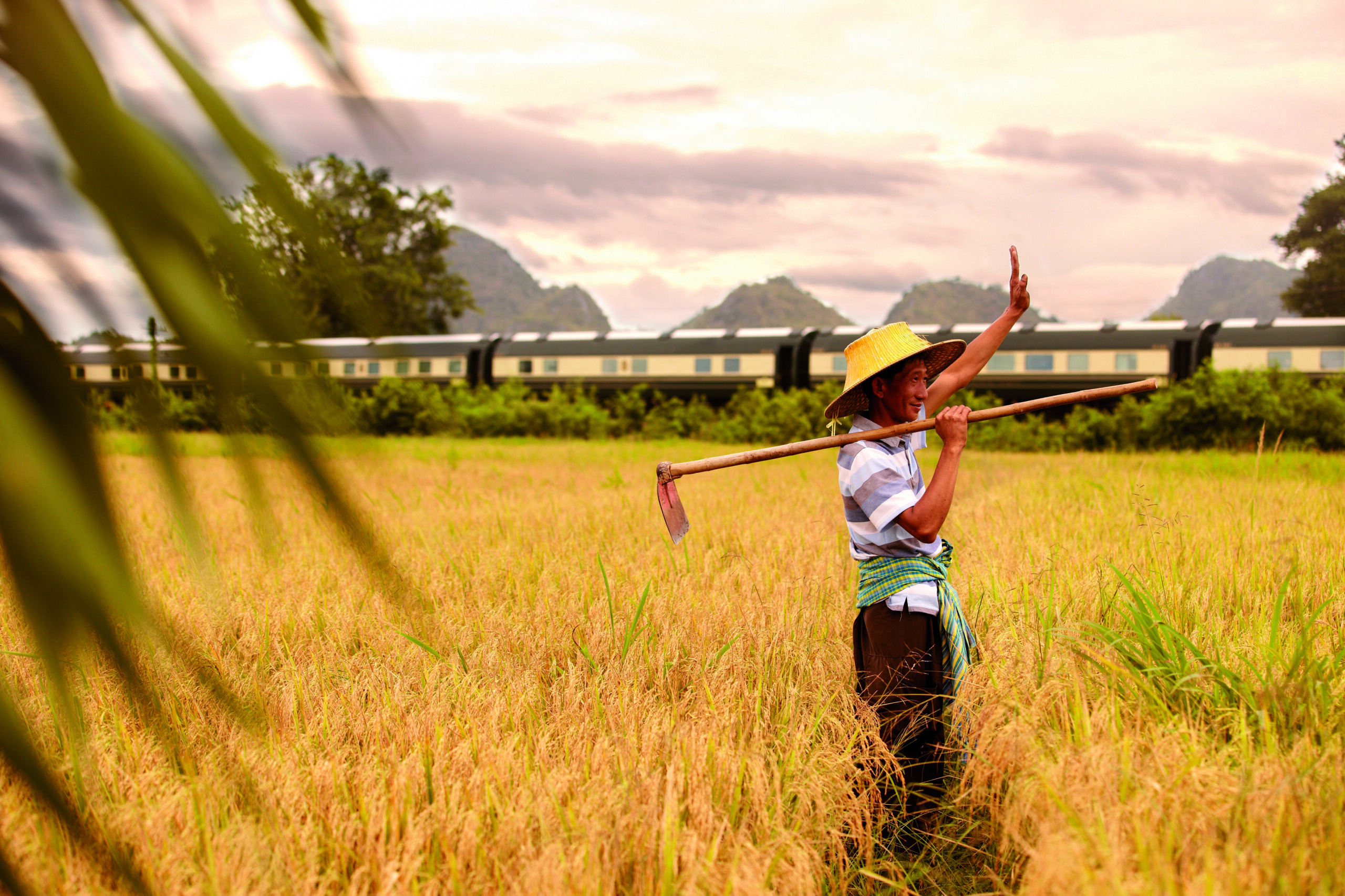 EO-EXT-VIEW-11 (2) – Asian Train Guide